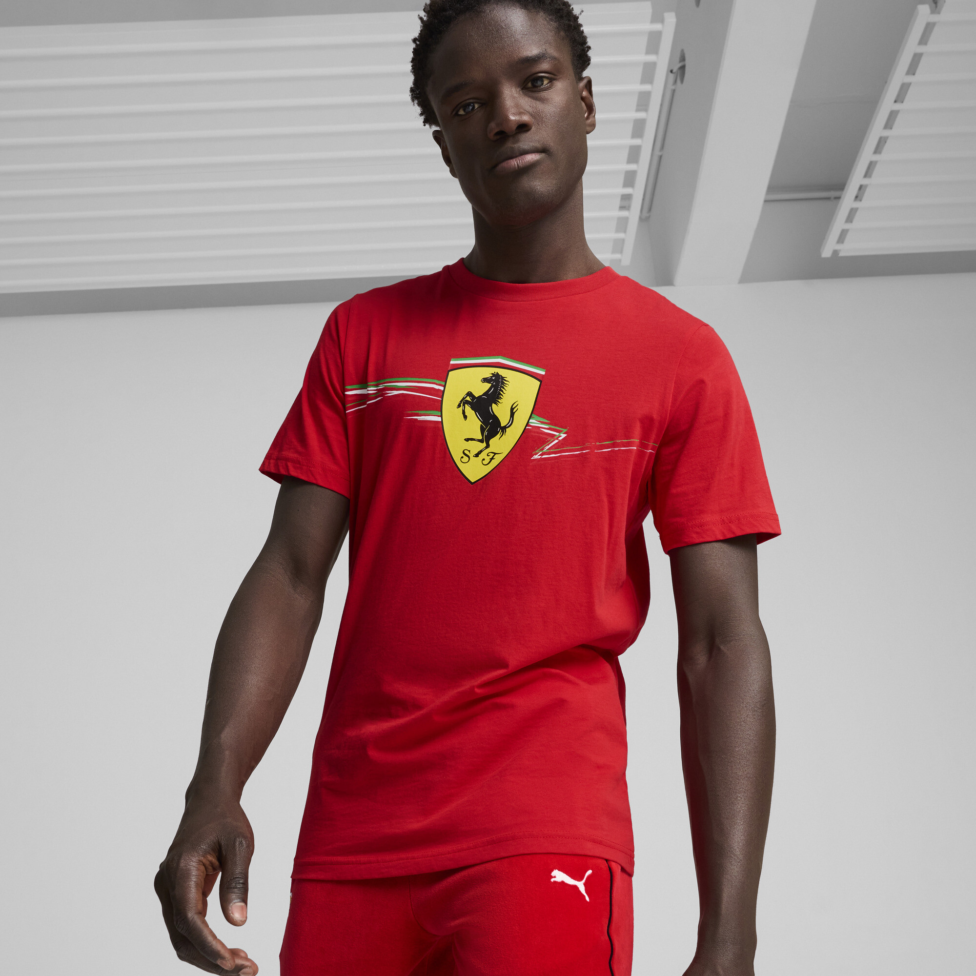 Scuderia Ferrari Race Big Shield Tee Men | T-shirts & Tops | PUMA
