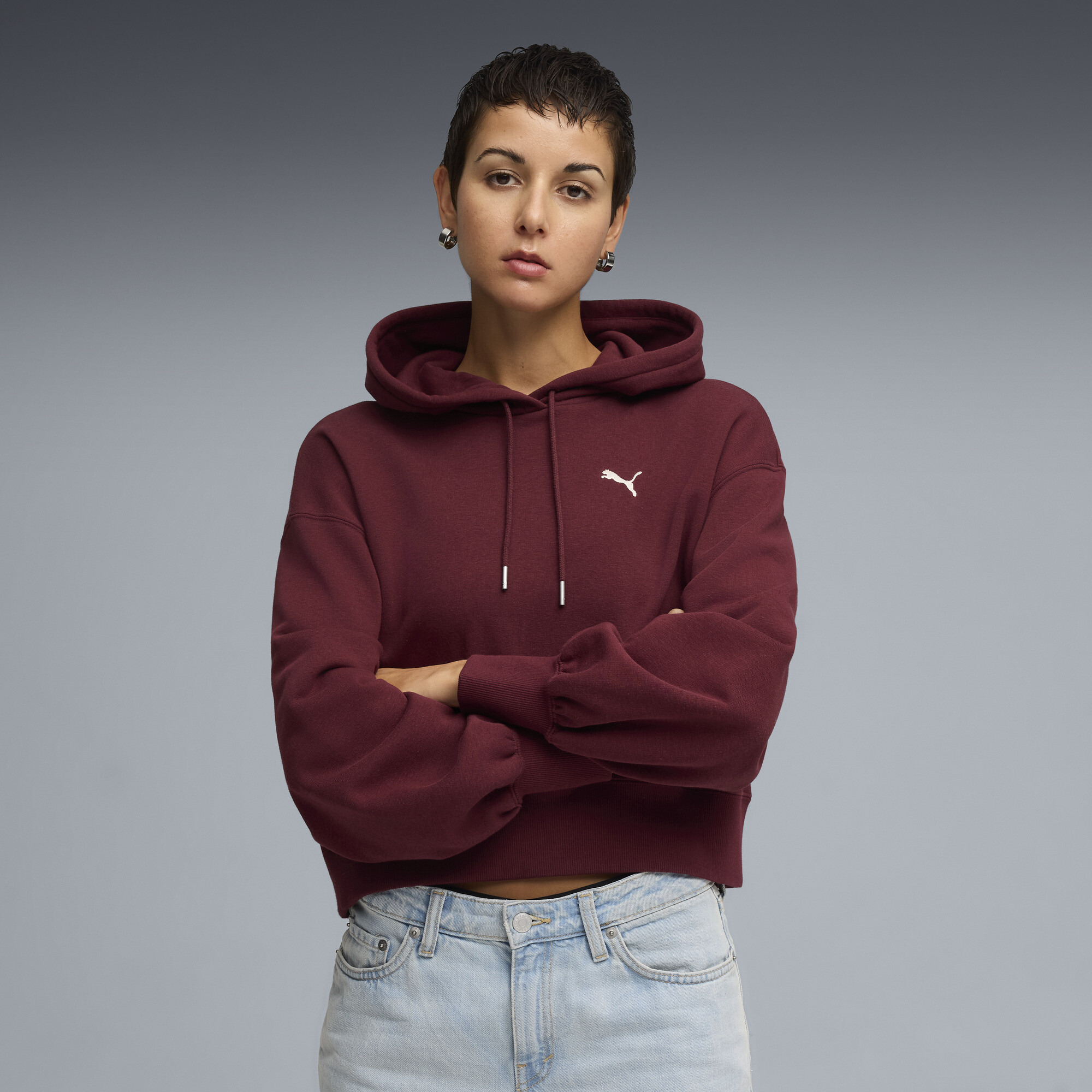 WARDROBE Essentials Relaxed Cropped Hoodie Women | Crews & Hoodies | PUMA